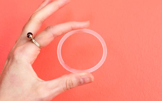 Anel vaginal: Como é que se coloca? E como funciona?